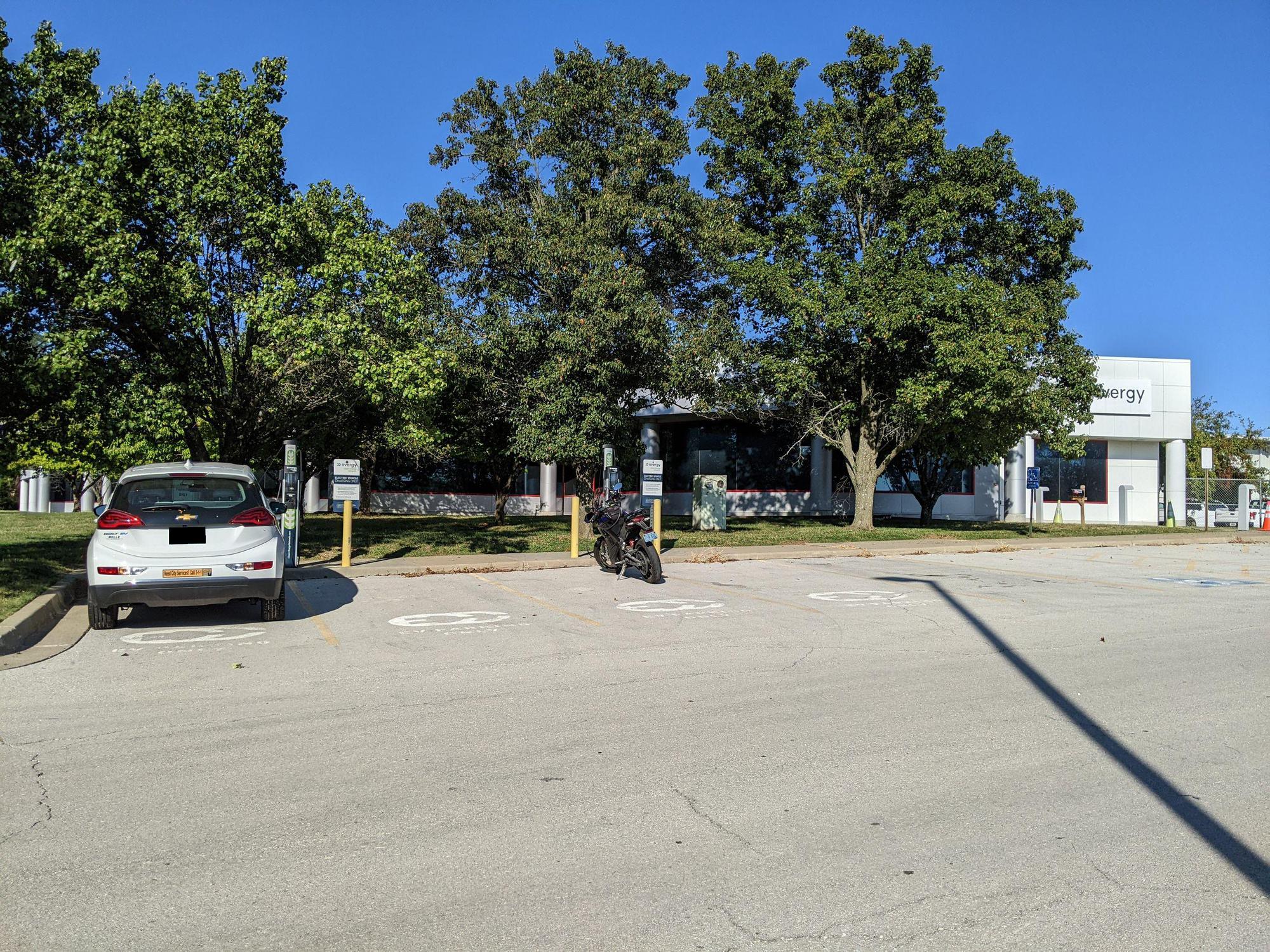 Evergy Northland Service Center | KCMO, MO | EV Station