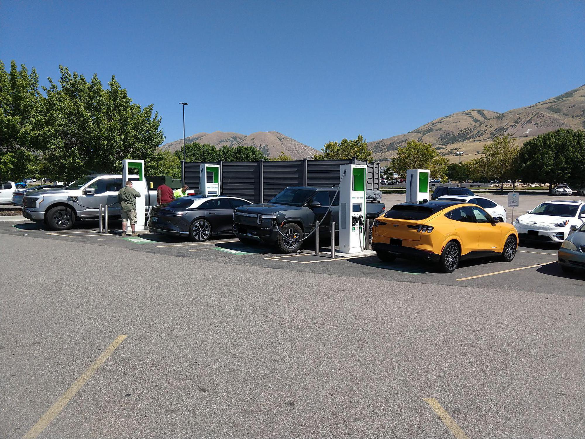 Walmart Supercenter | Perry, UT | EV Station
