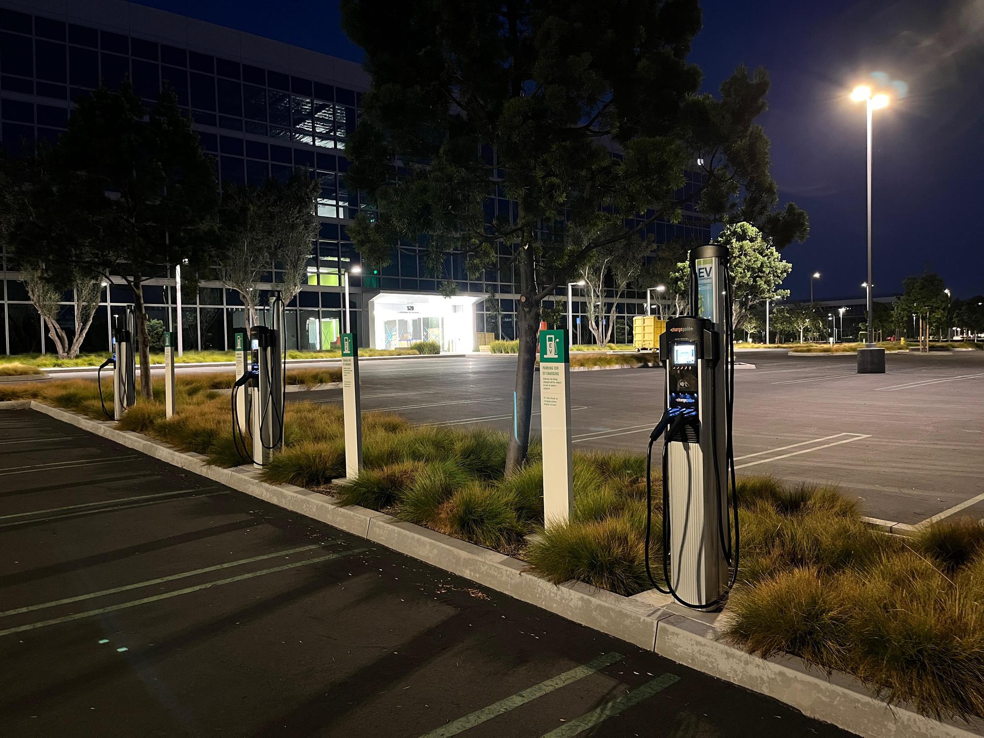 520 Technology Dr Building | Irvine, CA | EV Station