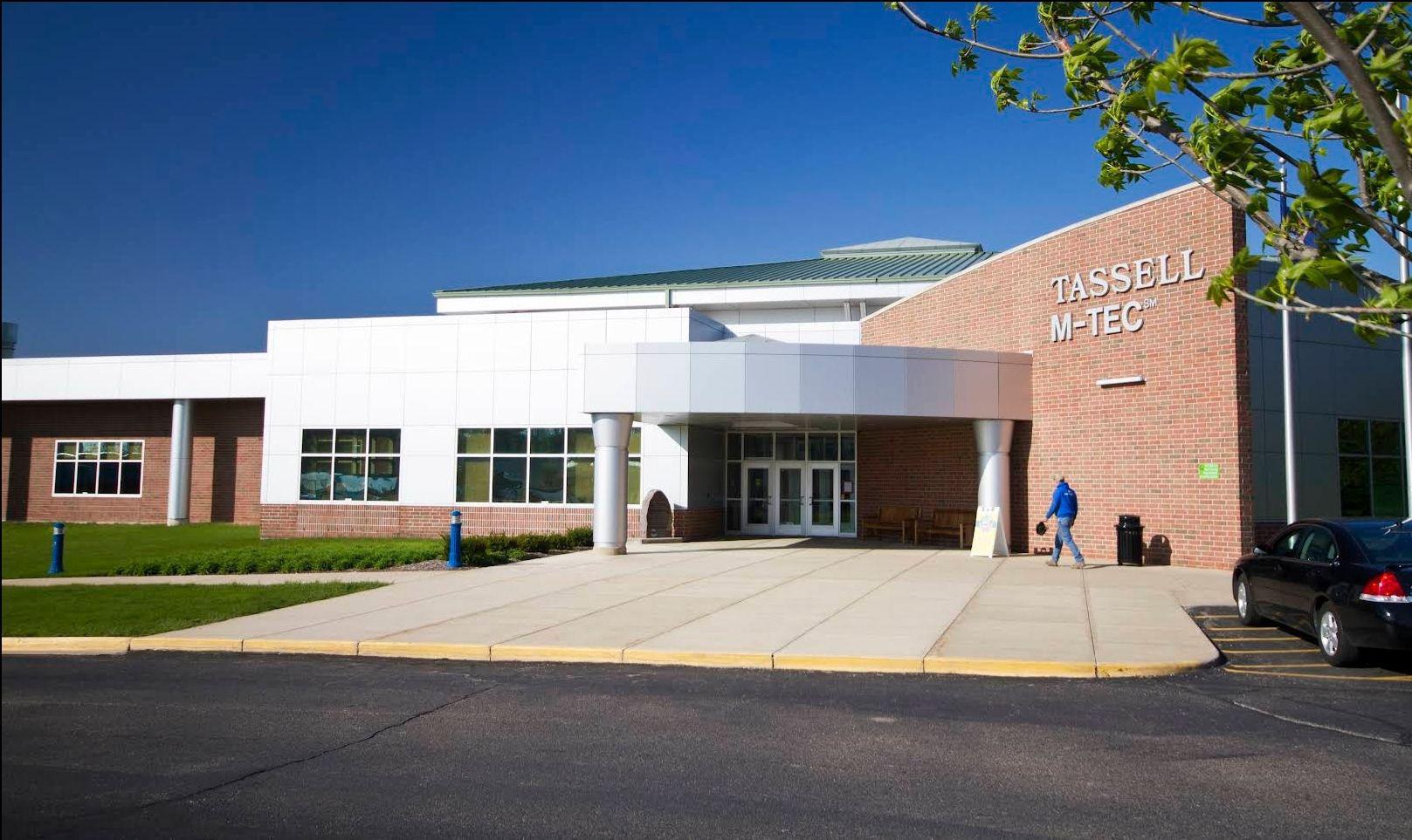 GRCC - Tassell M-TEC Building | Grand Rapids, MI | EV Station