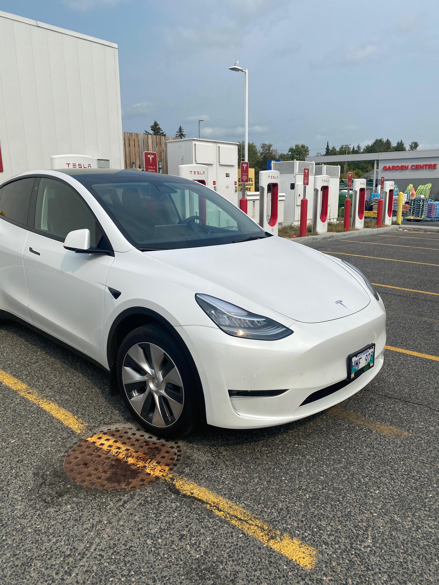 Canadian Tire | Kenora, ON | EV Station