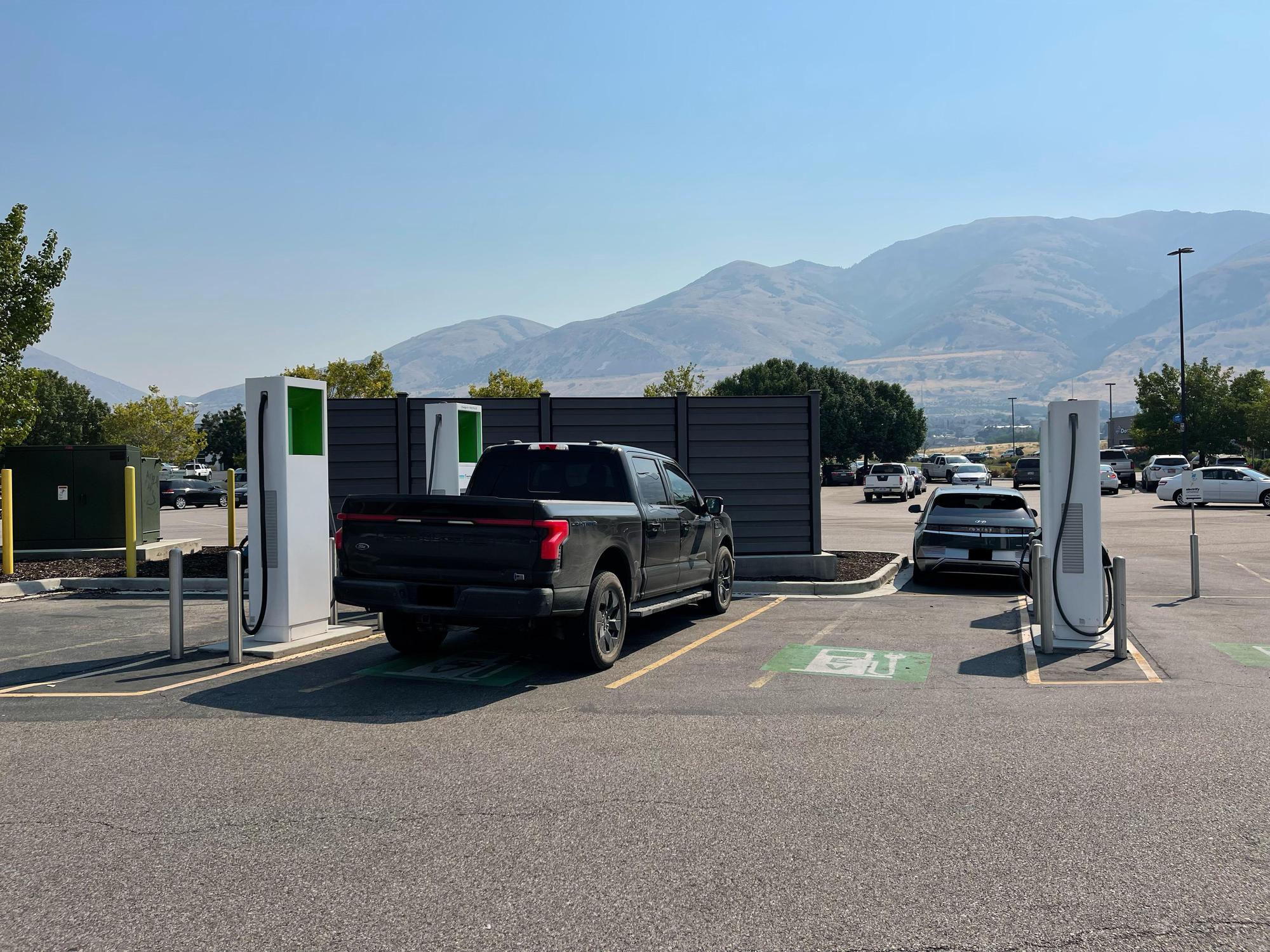 Walmart Supercenter | Perry, UT | EV Station