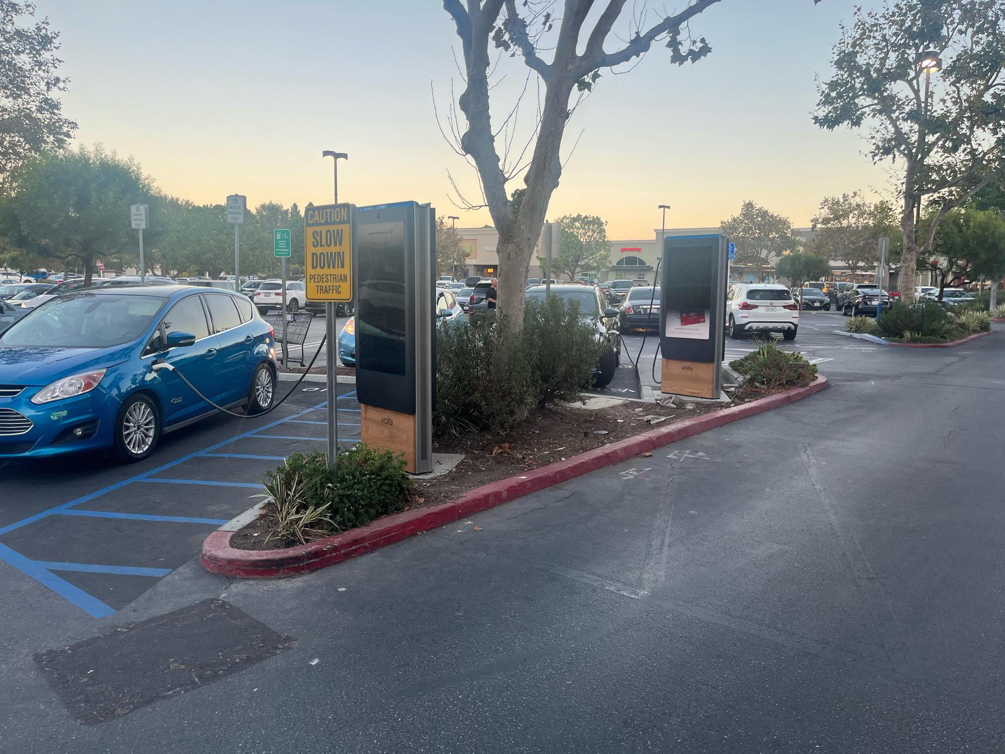 Peninsula Shopping Center - Pavilions | Rolling Hills Estates, CA | EV ...