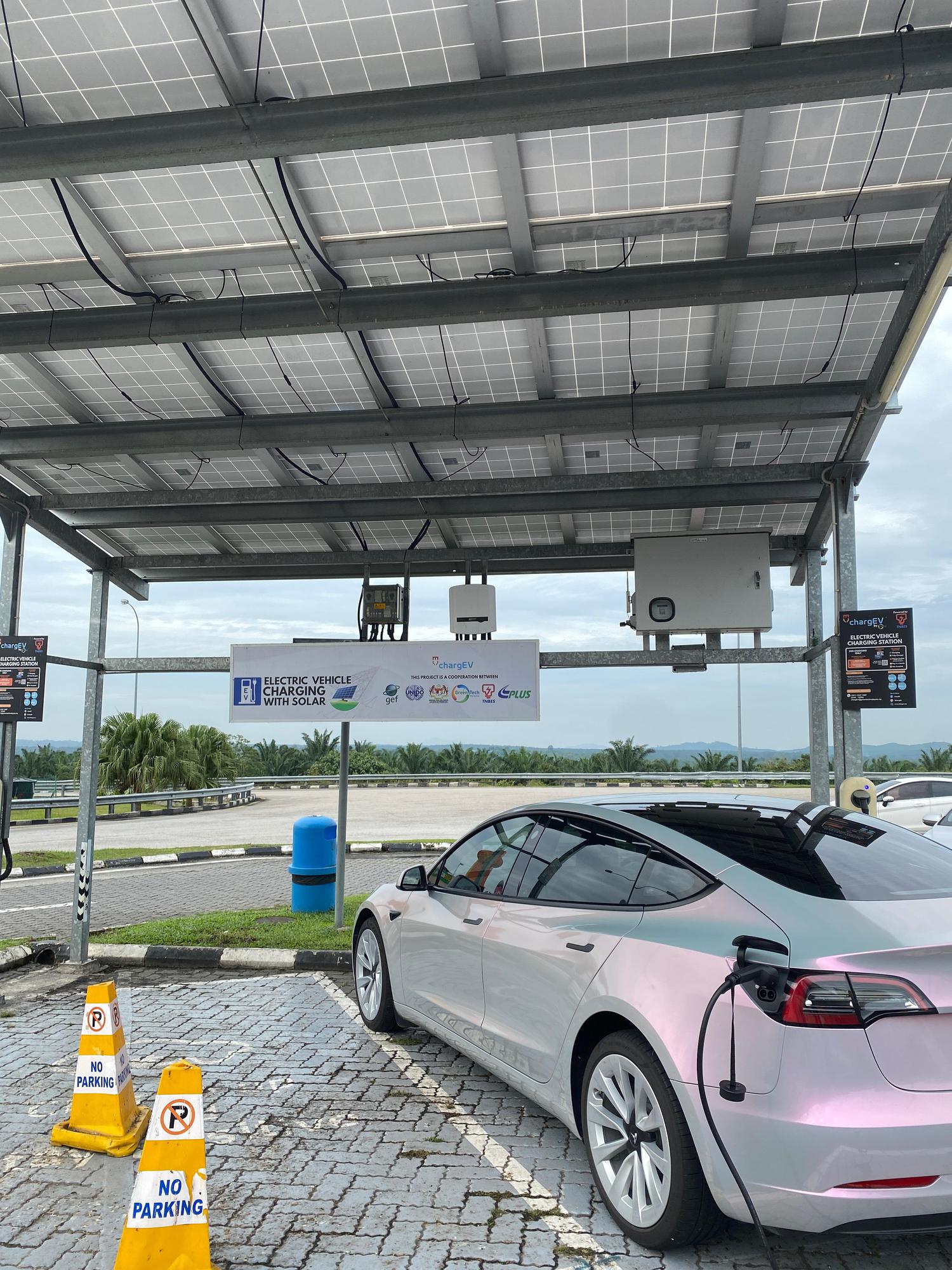 Pagoh R&R Southbound | Pagoh, Johor Darul Ta'zim | EV Station