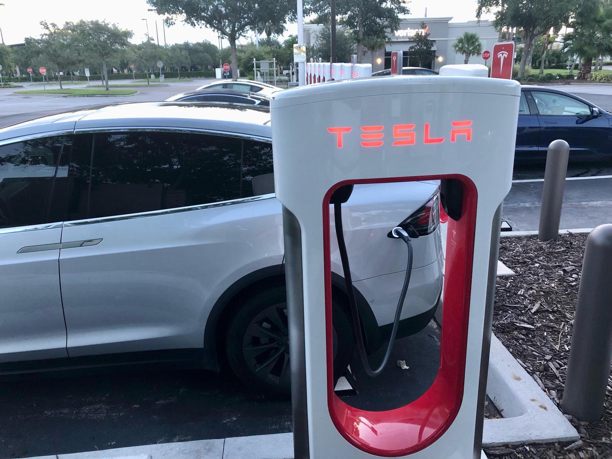 Target Orlando, FL - Millenia Plaza Way (1) | Orlando, FL | EV Station