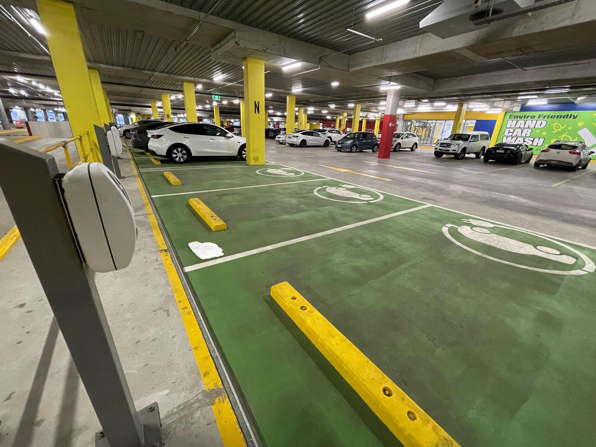 Springvale Homemaker Centre - Car Wash | Springvale, VIC | EV Station