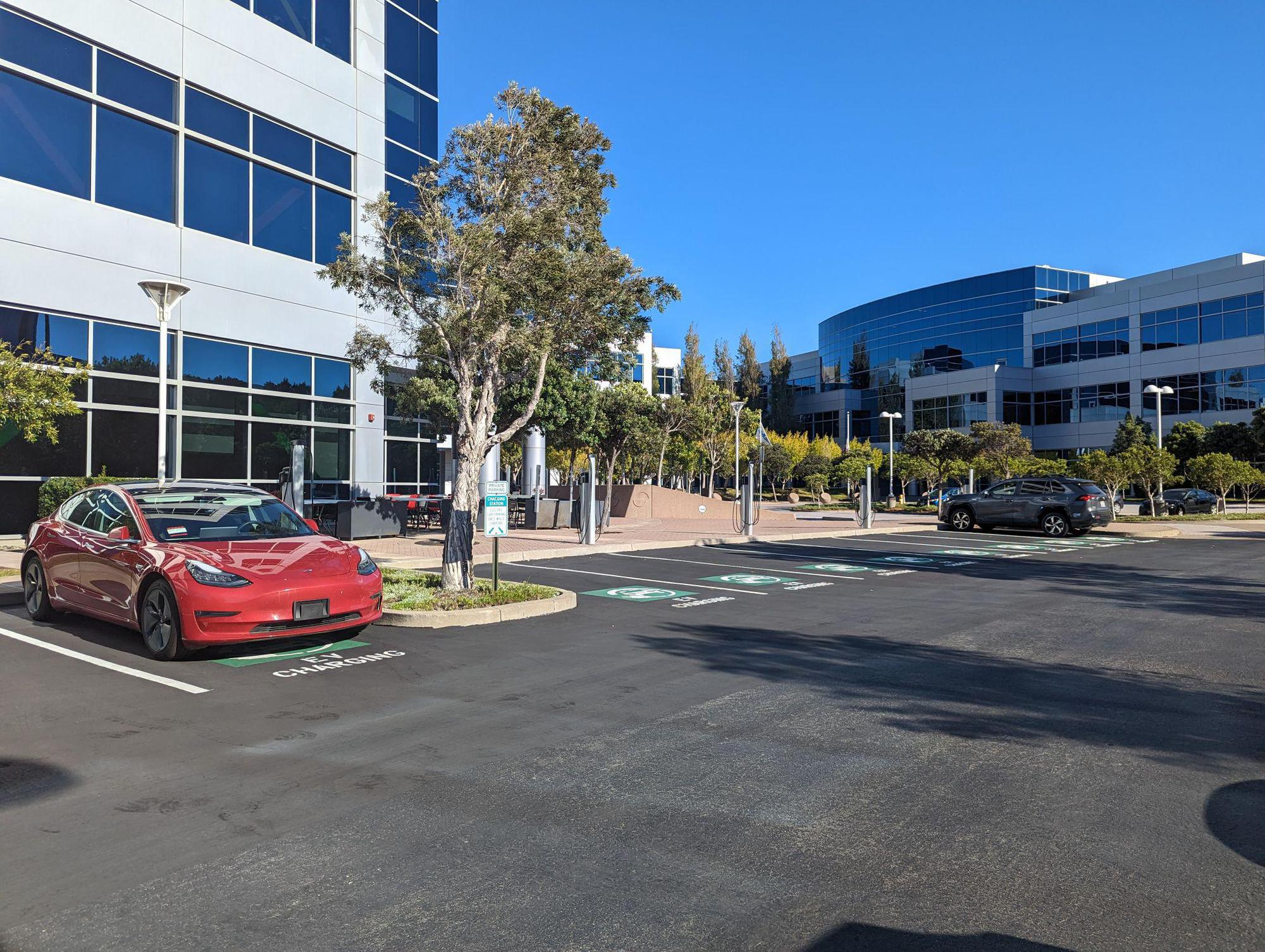 Google / SSF 1170 | South San Francisco, CA | EV Station