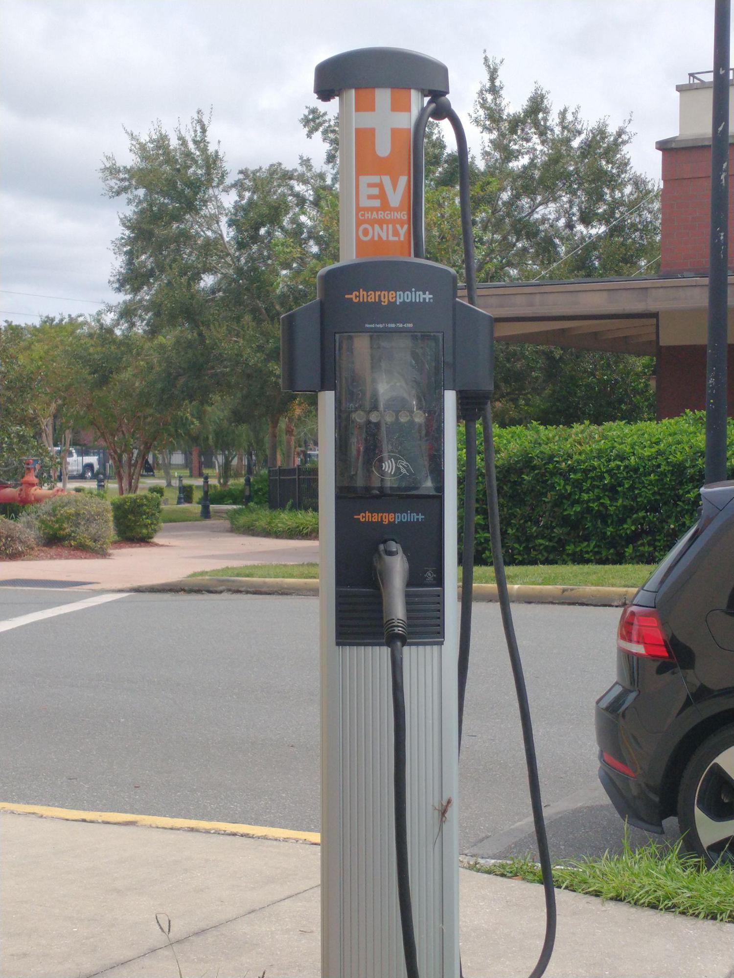 Leesburg Library | Leesburg, FL | EV Station